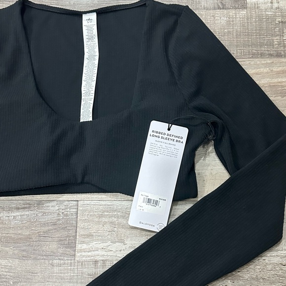 ALO Yoga | Tops | Alo Yoga Ribbed Defined Long Sleeve Bra | Poshmark